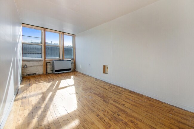 1087 Flushing Ave Unit 220, Brooklyn, NY 11237 - Room for Rent in ...