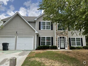 The Highlands at Anneewakee Trails Apartments for Rent with a Yard ...