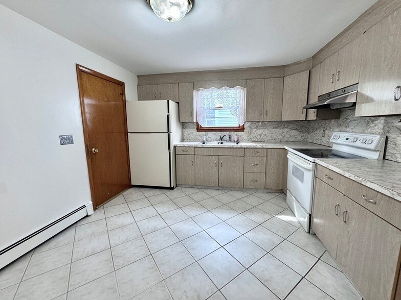 31 Hamilton Rd Unit 33, Belmont, MA 02478 | Apartments.com