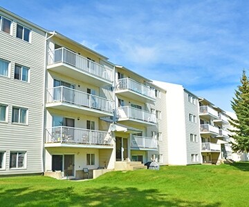 Greentree Village Apartments - 17738 81st Ave NW Edmonton, AB ...