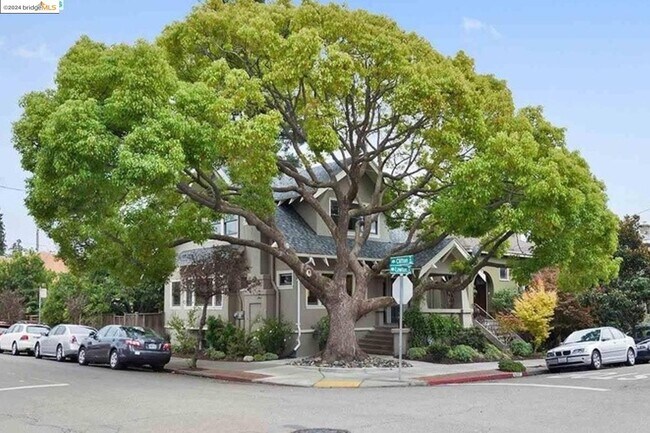 5274 Lawton Ave, Oakland, CA 94618 - Townhome Rentals in Oakland CA ...