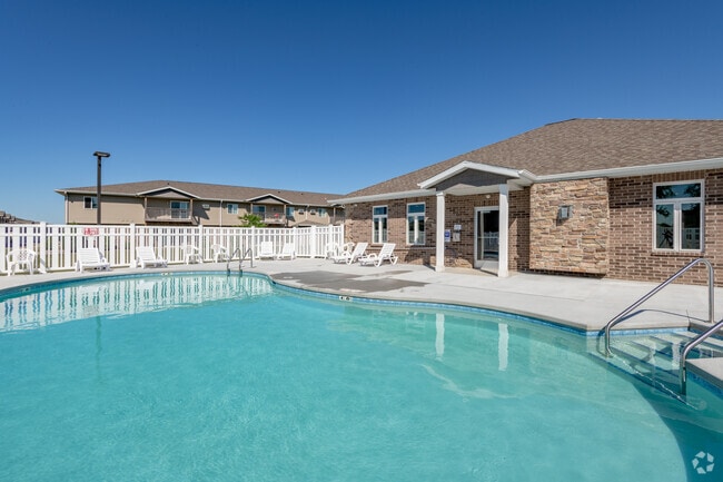 Apartments for Rent with a Walk-In Closet in Friesland WI