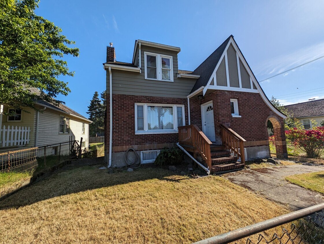 823 Dr ML King Wy, Bremerton, WA 98337 - House Rental in Bremerton, WA ...