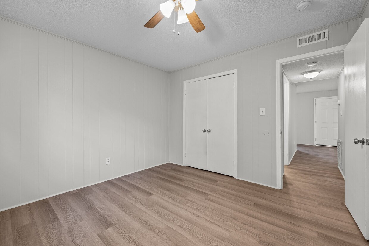 1513 Old Salisbury Rd Unit 1513-FF, Winston-Salem, NC 27127 - Room for ...