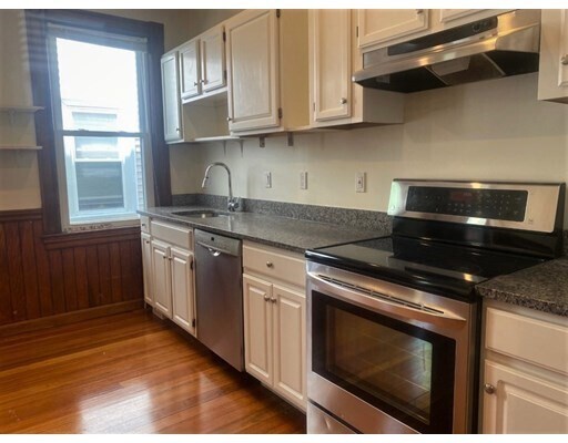 70 Chestnut St Unit First floor, Brookline, MA 02445 - 70 Chestnut St ...