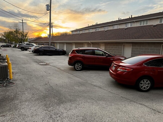 6648 W 65th St Unit 1S, Chicago, IL 60638 - Condo for Rent in Chicago ...