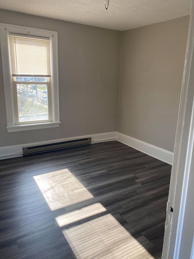 202 W Howard St Unit 3, Hagerstown, MD 21740 - Room for Rent in ...