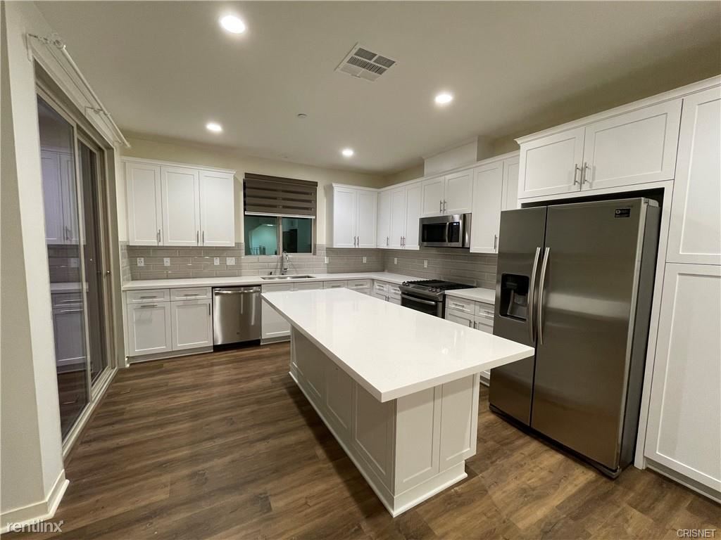 19537 Astor Pl, Los Angeles, CA 91324 - House Rental in Los Angeles, CA ...