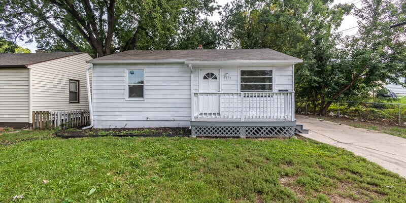 5917 Sahler St, Omaha, NE 68104 - House Rental in Omaha, NE ...