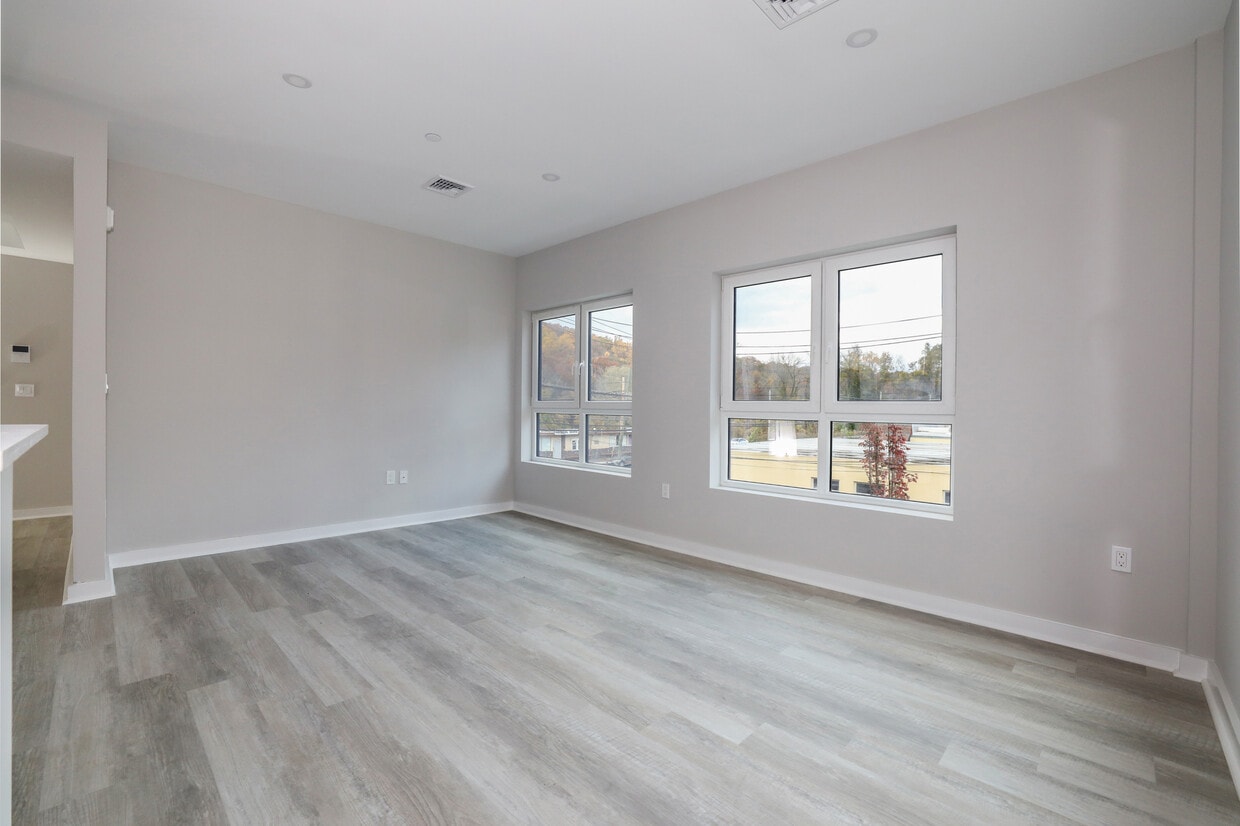 Liberty Plaza Suites - 500 Commerce St Hawthorne, NY 10532 | Apartments.com