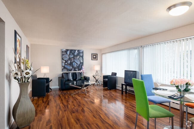 Lakeview Apartments - Seattle, WA | Apartments.com