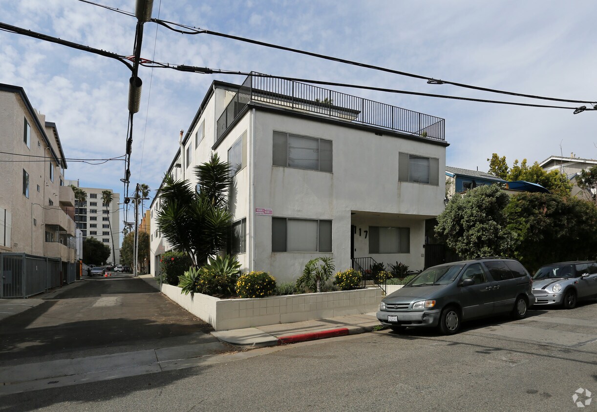 STRA117 - 117 Strand St Santa Monica, CA 90405 | Apartments.com