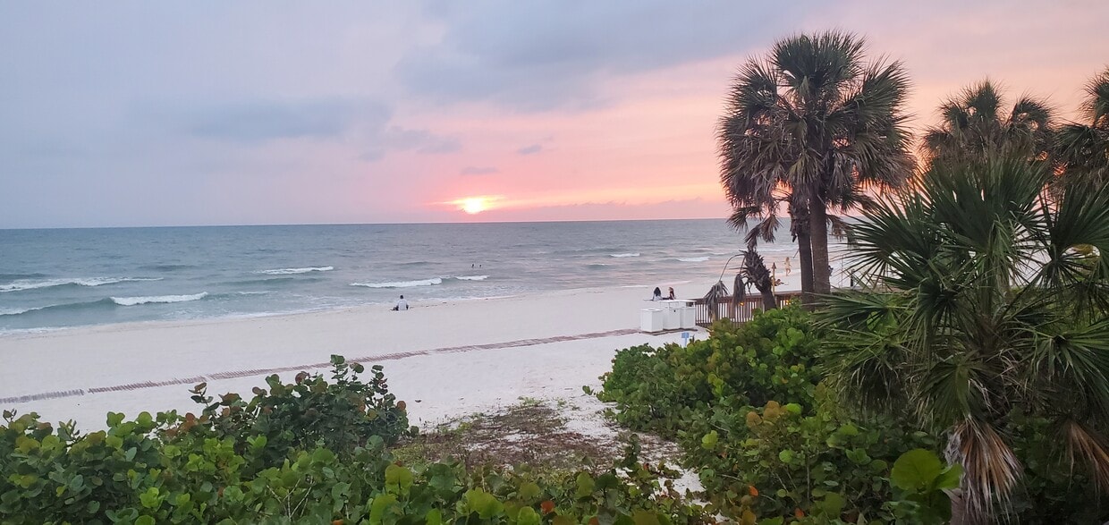 2555 Tamiami Trl N Unit 259, Naples, FL 34103 - Condo for Rent in Naples, FL | Apartments.com