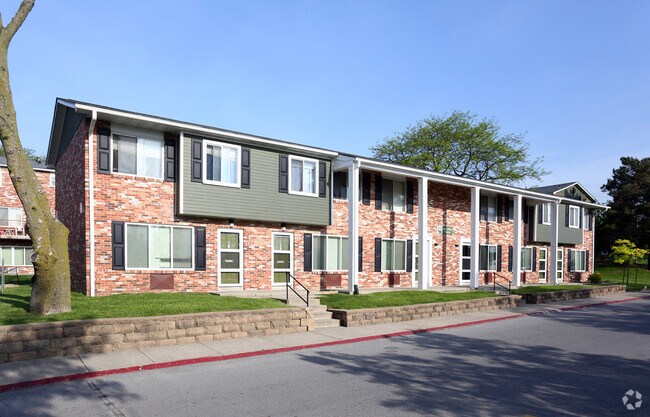 Oakridge Neighborhood Apartments - Des Moines, IA | Apartments.com