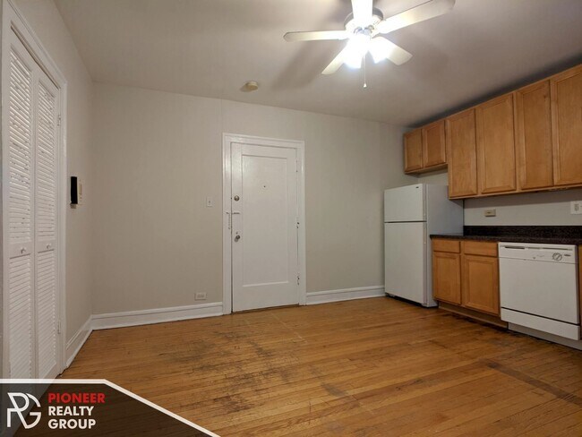 2127 N Dayton St, Chicago, IL 60614 - Apartments in Chicago, IL ...