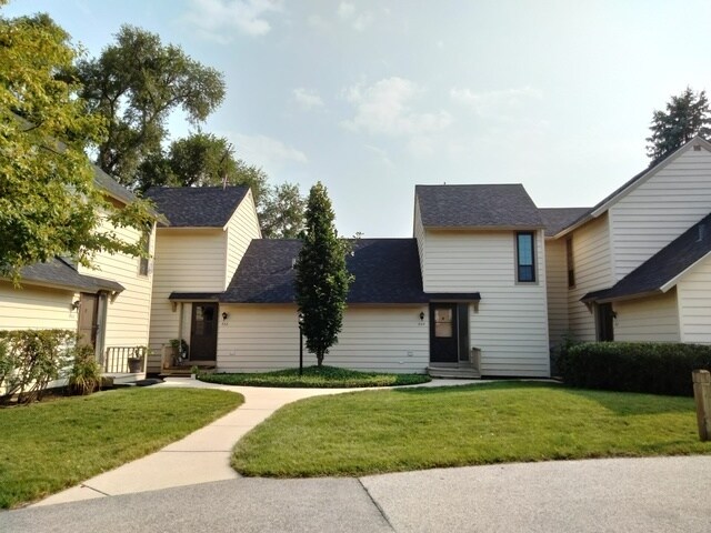 666 Beth Ct, Gurnee, IL 60031 - Townhome Rentals in Gurnee IL ...