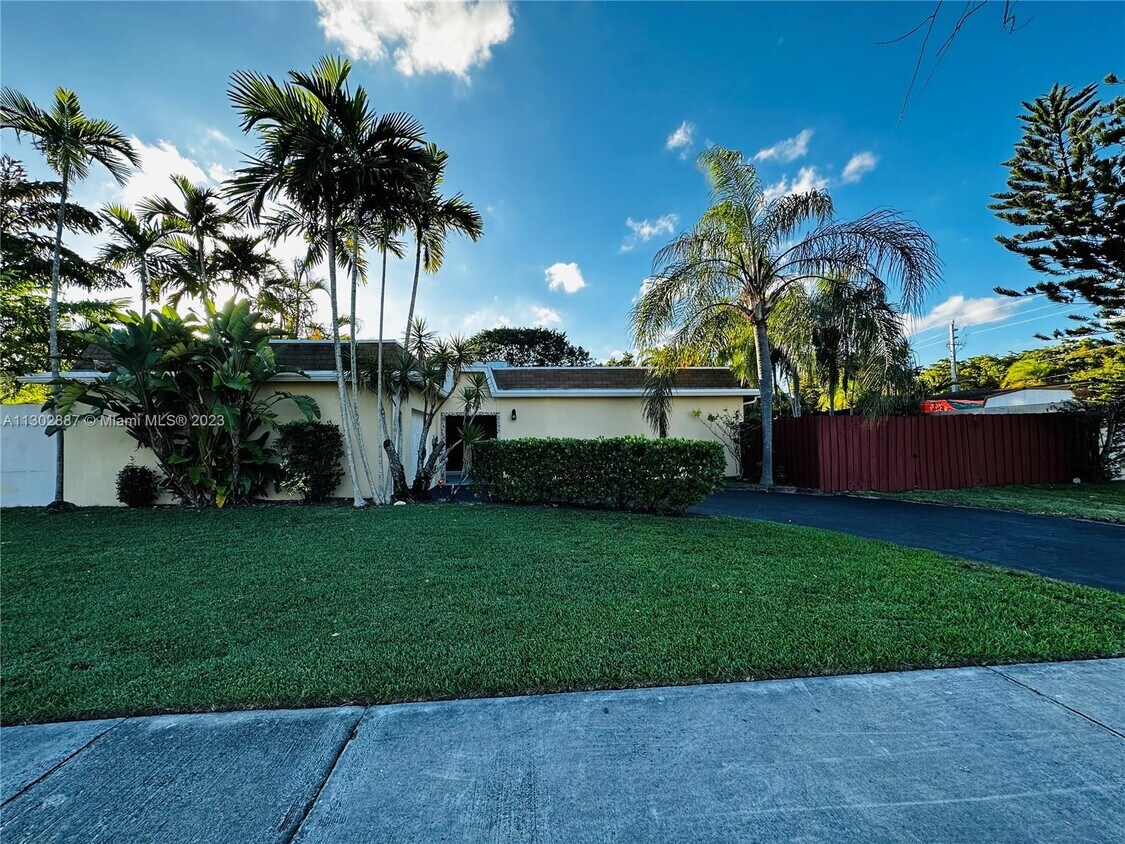 8420 SW 102Nd Ave, Miami, FL 33173 - House Rental in Miami, FL ...