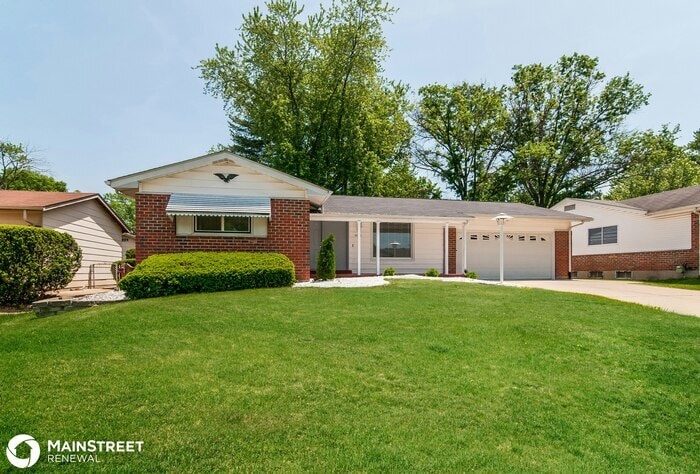 2820 Wellington Dr, Florissant, MO 63033 | Apartments.com