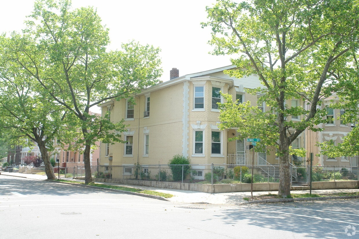 143-145 Lewis St, Perth Amboy, NJ 08861 - 143-145 Lewis St Perth Amboy ...