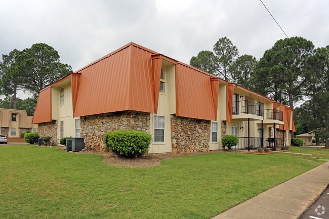 Castlegate Luxury Apartments - Jackson, MS | Apartments.com