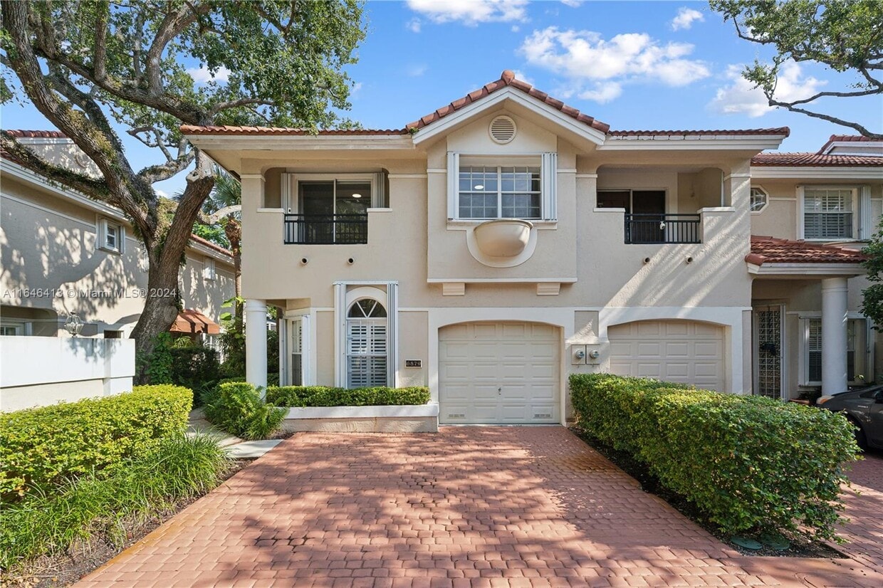 6879 SW 89th Terrace, Miami, FL 33156 - Townhome Rentals in Miami FL ...