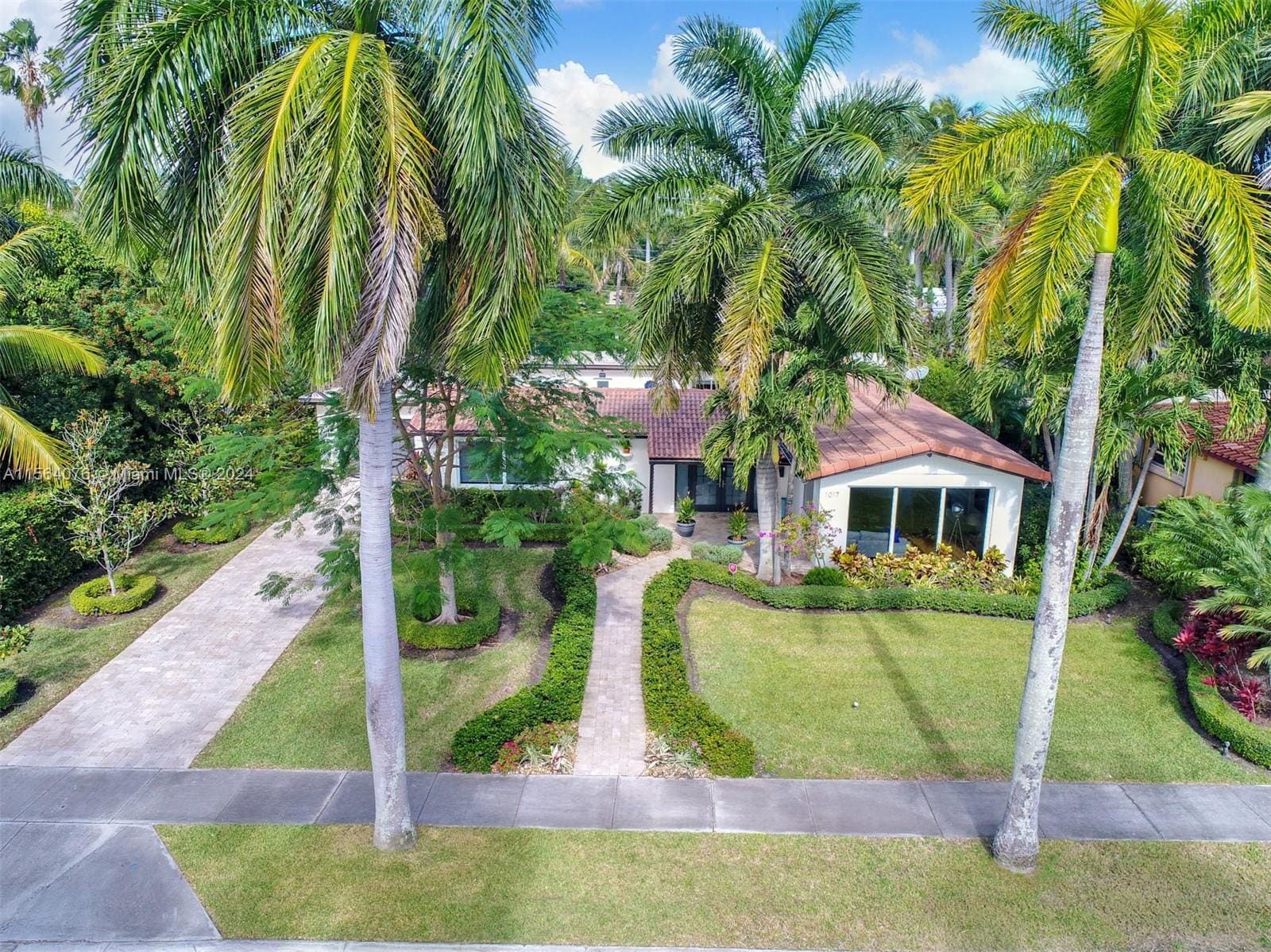 1017 Tyler St, Hollywood, FL 33019 - House Rental in Hollywood, FL ...