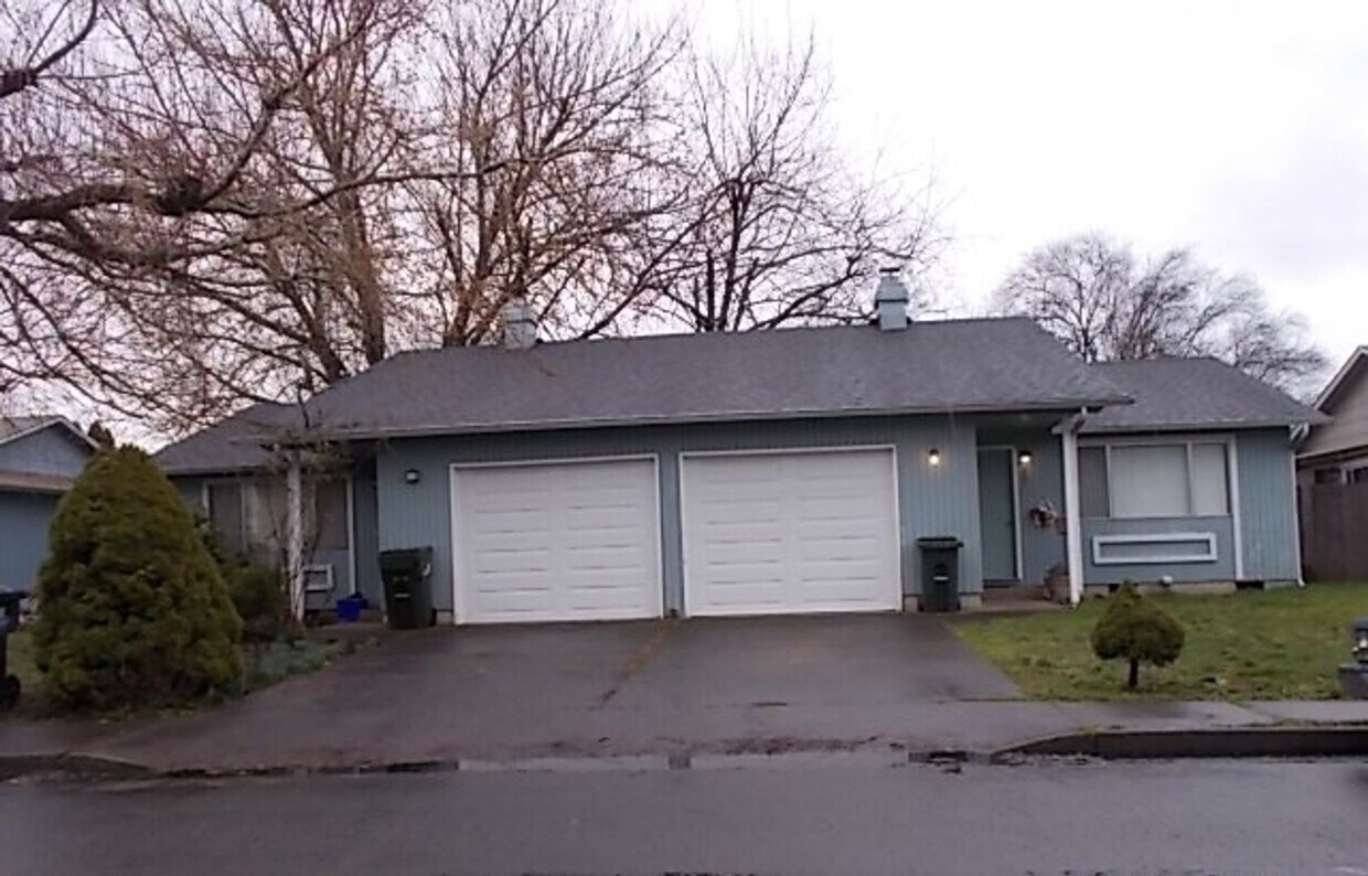 403-405 S 49th Pl Unit 403, Springfield, OR 97478 - Room for Rent in ...