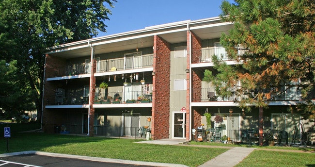Alpine Village Apartments Apartments - La Vista, NE | Apartments.com