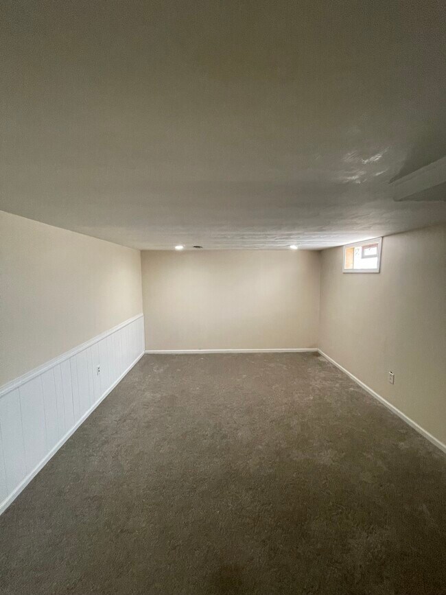 3696-3698 McCarley Dr S Unit 3696 McCarley, Columbus, OH 43228 - 3696 ...
