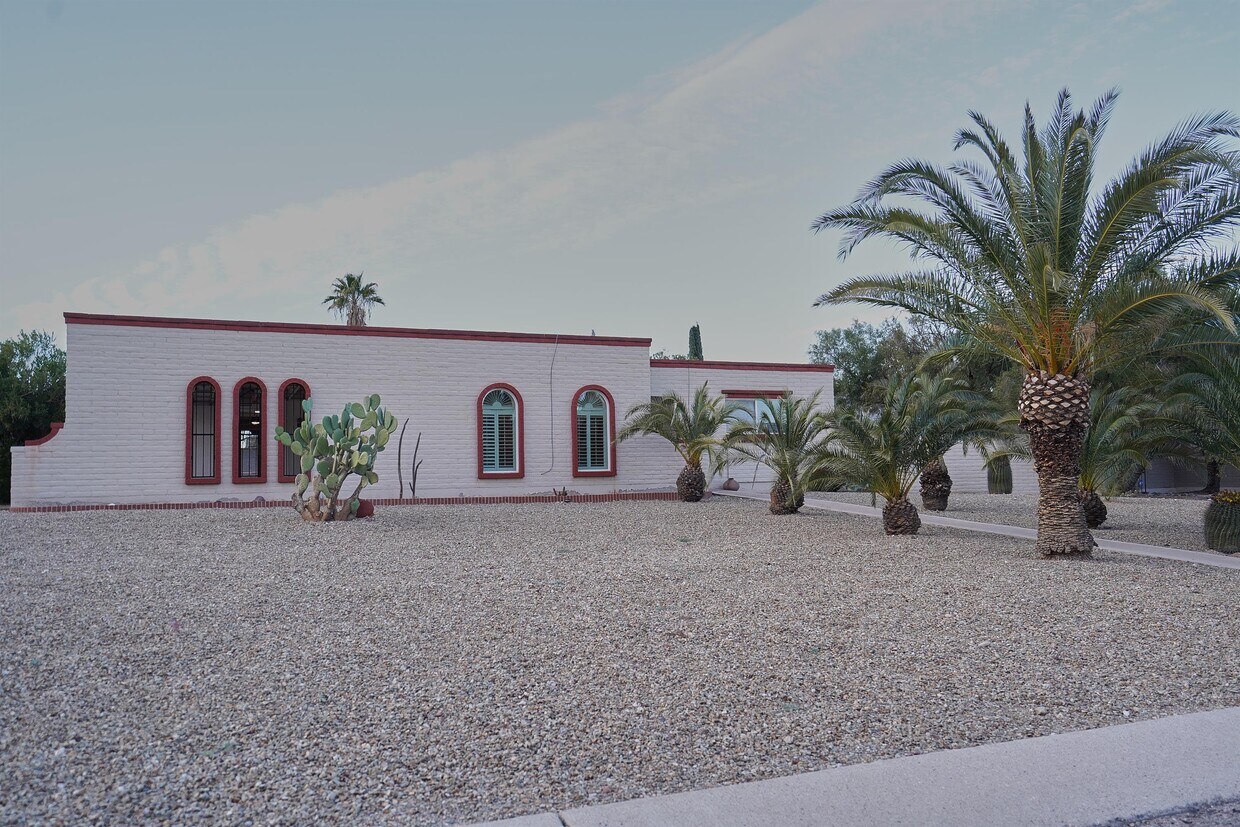 8401 E Albion Pl, Tucson, AZ 85715 - House Rental in Tucson, AZ ...