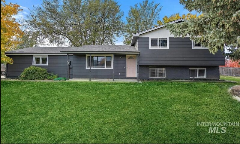 2835 N Meridian Rd, Meridian, ID 83646 | Apartments.com