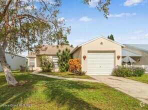 Pinewood Village Student Apartments for Rent - Melbourne, FL - 1 ...