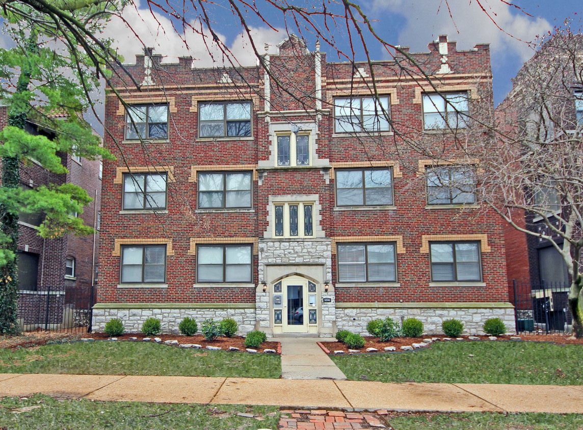 5590 Pershing Ave, St. Louis, MO 63112 - 5590 Pershing Ave St. Louis ...