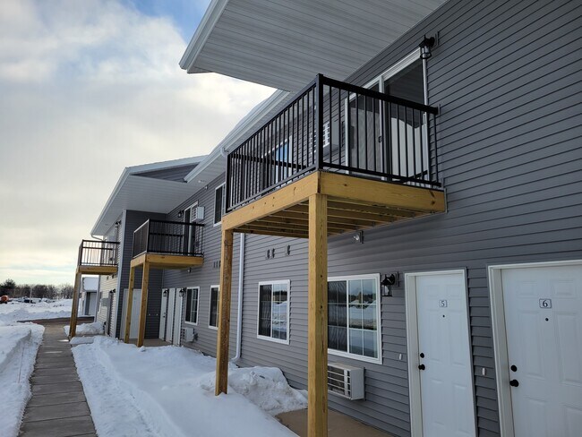 South Ridge Apartments - Apartments at 1321-1327 Pep's Dr Medford, WI ...