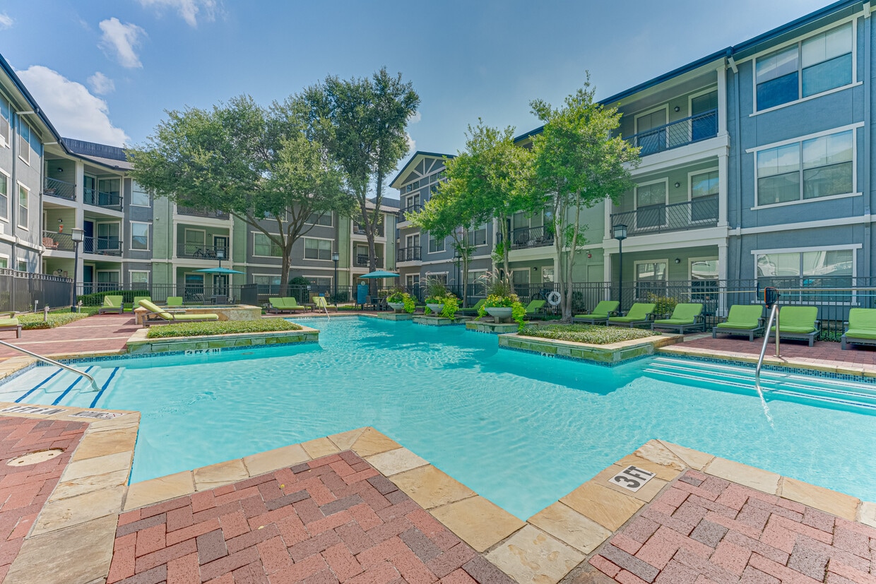 The Bowen on Henderson - 2525 N Henderson Ave Dallas, TX 75206 ...