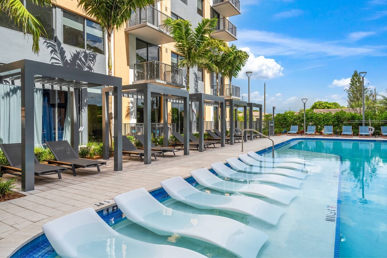 Centro City Residences - 3830 Nw 11th St Miami, FL 33126 | Apartments.com
