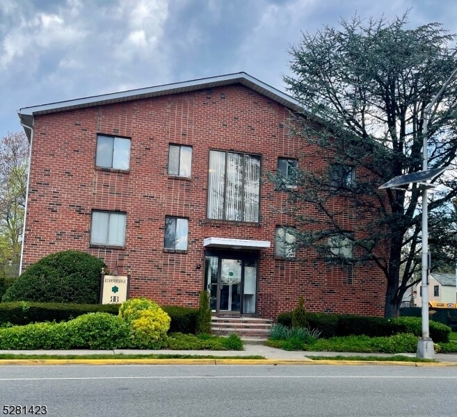 218 Broad St, Bloomfield, NJ 07003 - Condo for Rent in Bloomfield, NJ ...