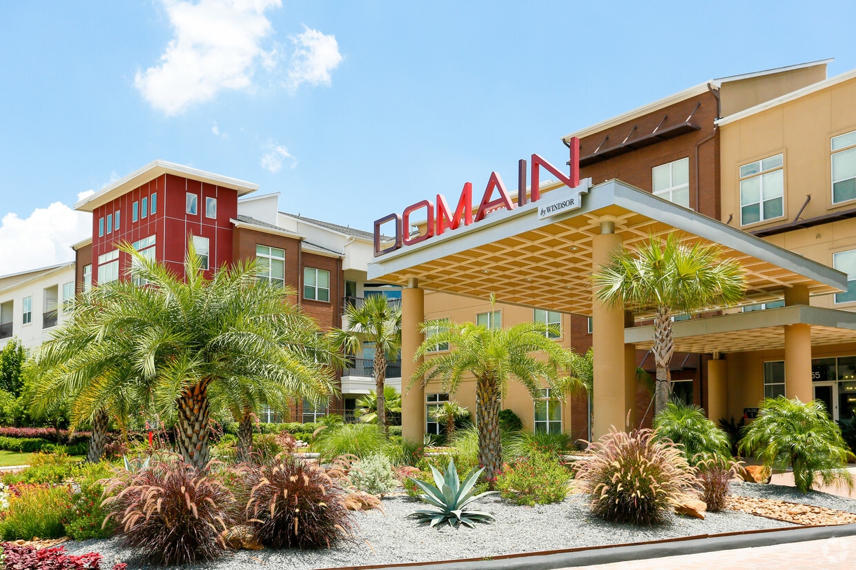 Domain on the Parkway - 1755 Crescent Plaza Dr Houston, TX | Apartments.com
