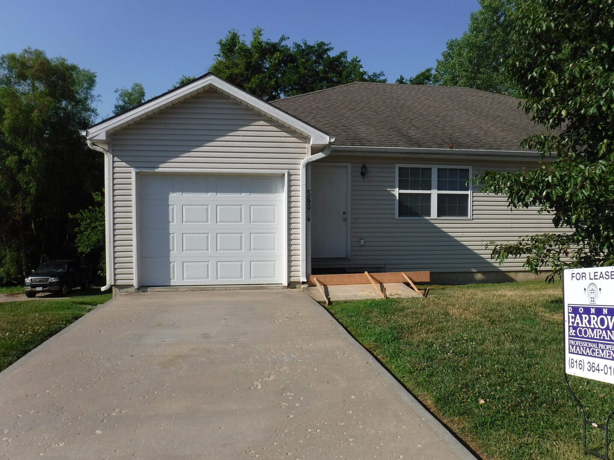 5610 Valley View Dr, Saint Joseph, MO 64503 - Townhome Rentals in Saint ...