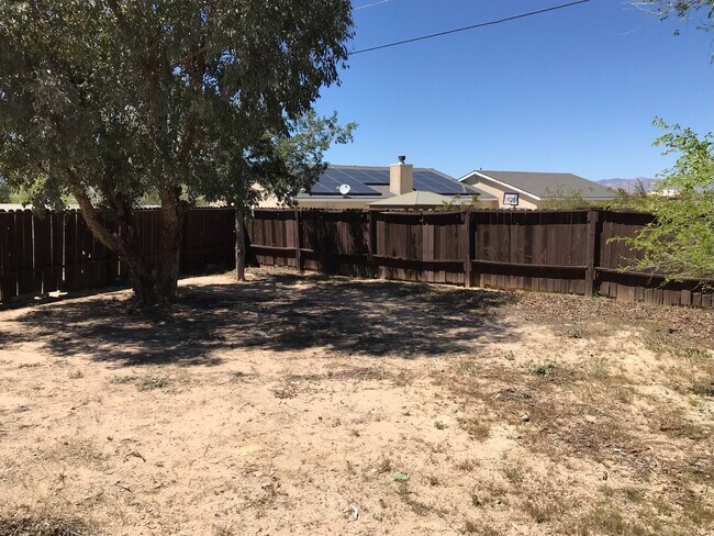 10841 Jeremy Dr, California City, CA 93505 - Townhome Rentals in ...