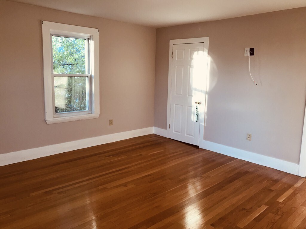 288 Middle St Unit 2/F, Braintree, MA 02184 - Room for Rent in ...