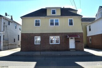Garwood Acres Apartments for Rent with a Garage - Garfield, NJ ...
