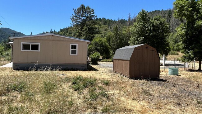 613 Rod and Gun Club Rd, Riddle, OR 97469 - House Rental in Riddle, OR ...
