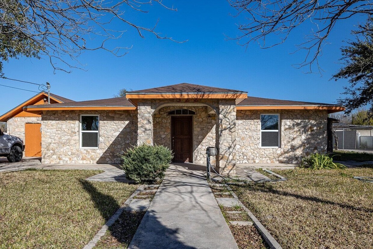 522 Dennis Dr, Del Rio, TX 78840 - House Rental in Del Rio, TX ...
