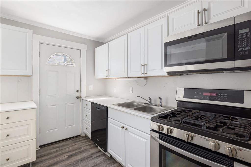 25 Anthony St, Newport, RI 02840 - Room for Rent in Newport, RI ...