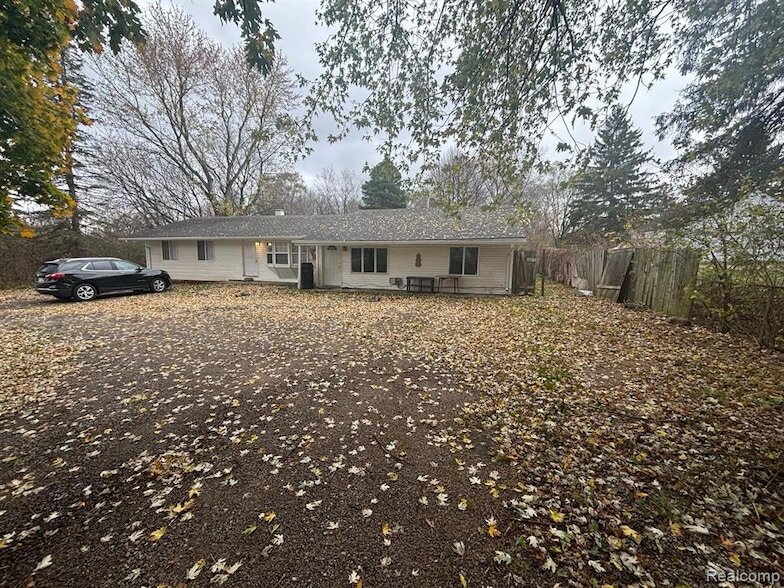 3211 S Center Rd, Burton, MI 48519 | Apartments.com