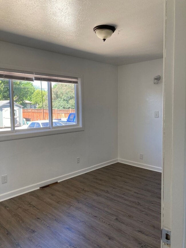 2432 S 5th St W Unit A, Missoula, MT 59801 - Room for Rent in Missoula ...