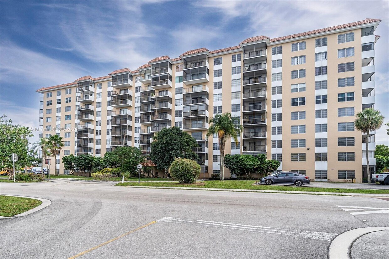 4174 Inverrary Dr Unit 914, Lauderhill, FL 33319 - Condo for Rent in ...