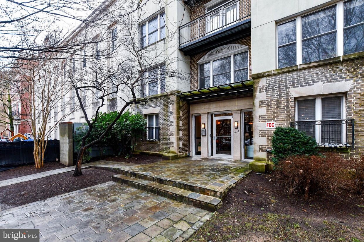 1438 Columbia Rd NW Unit 205, Washington, DC 20009 - Room for Rent in ...