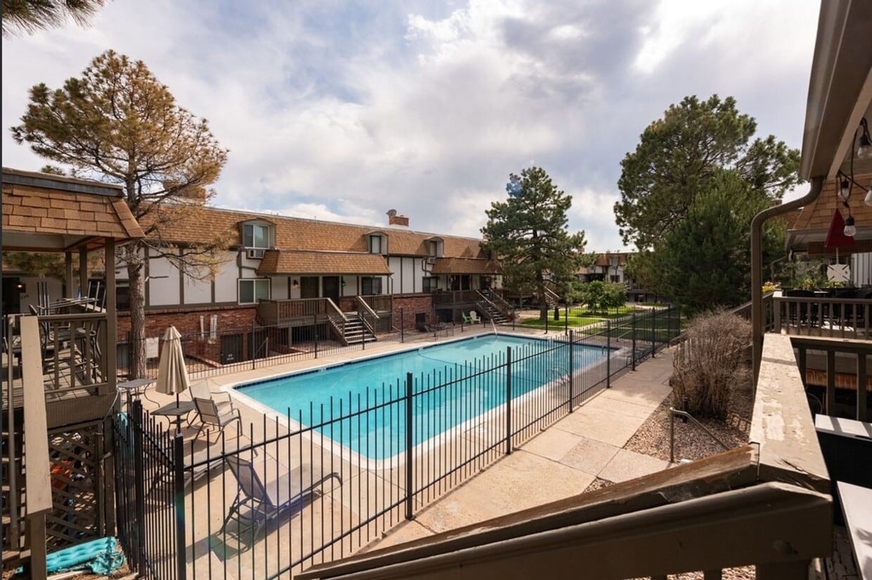 2700 S Holly St, Denver, CO 80222 | Apartments.com